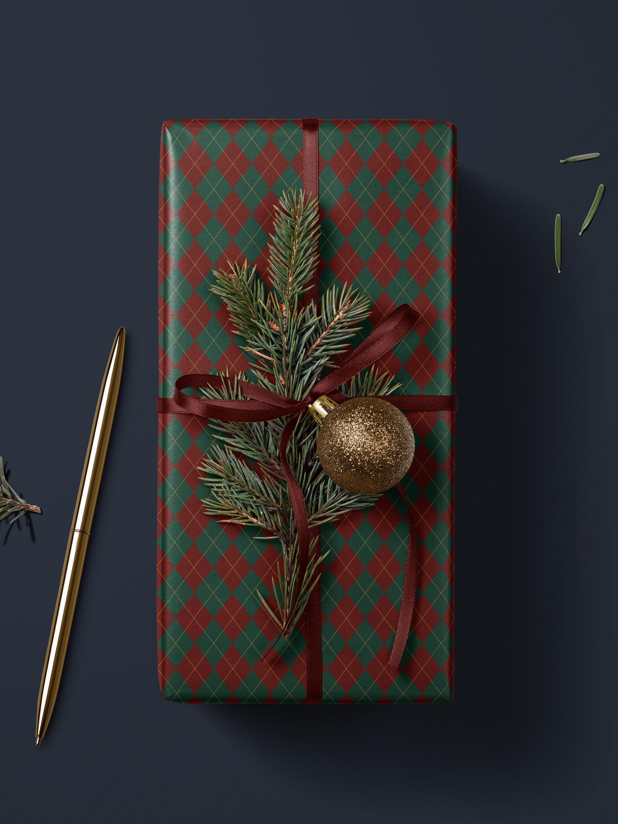 Christmas Present Wrapping Paper Red and Green Paper Holiday Gift Wrap ...