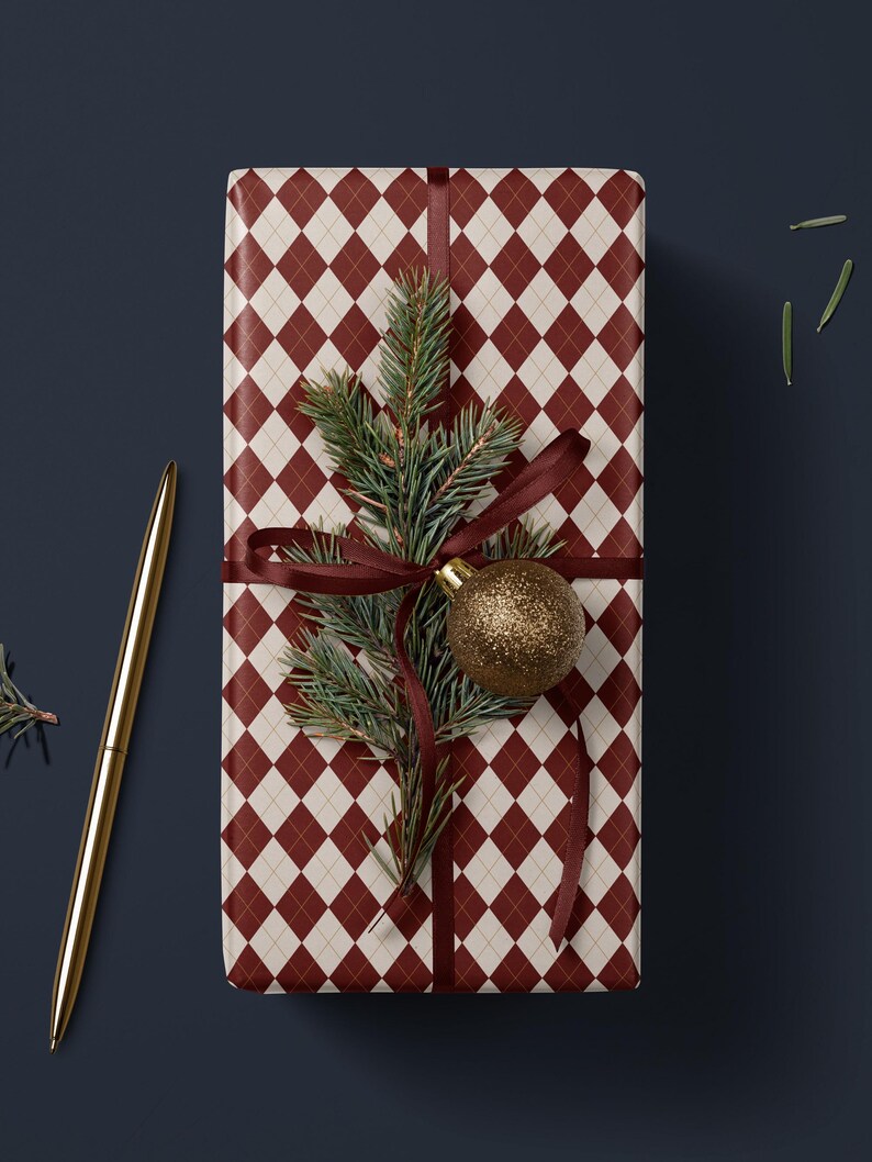 Holiday Wrapping Paper Traditional Gift Wrap Plaid Gift Wrap Red and ...