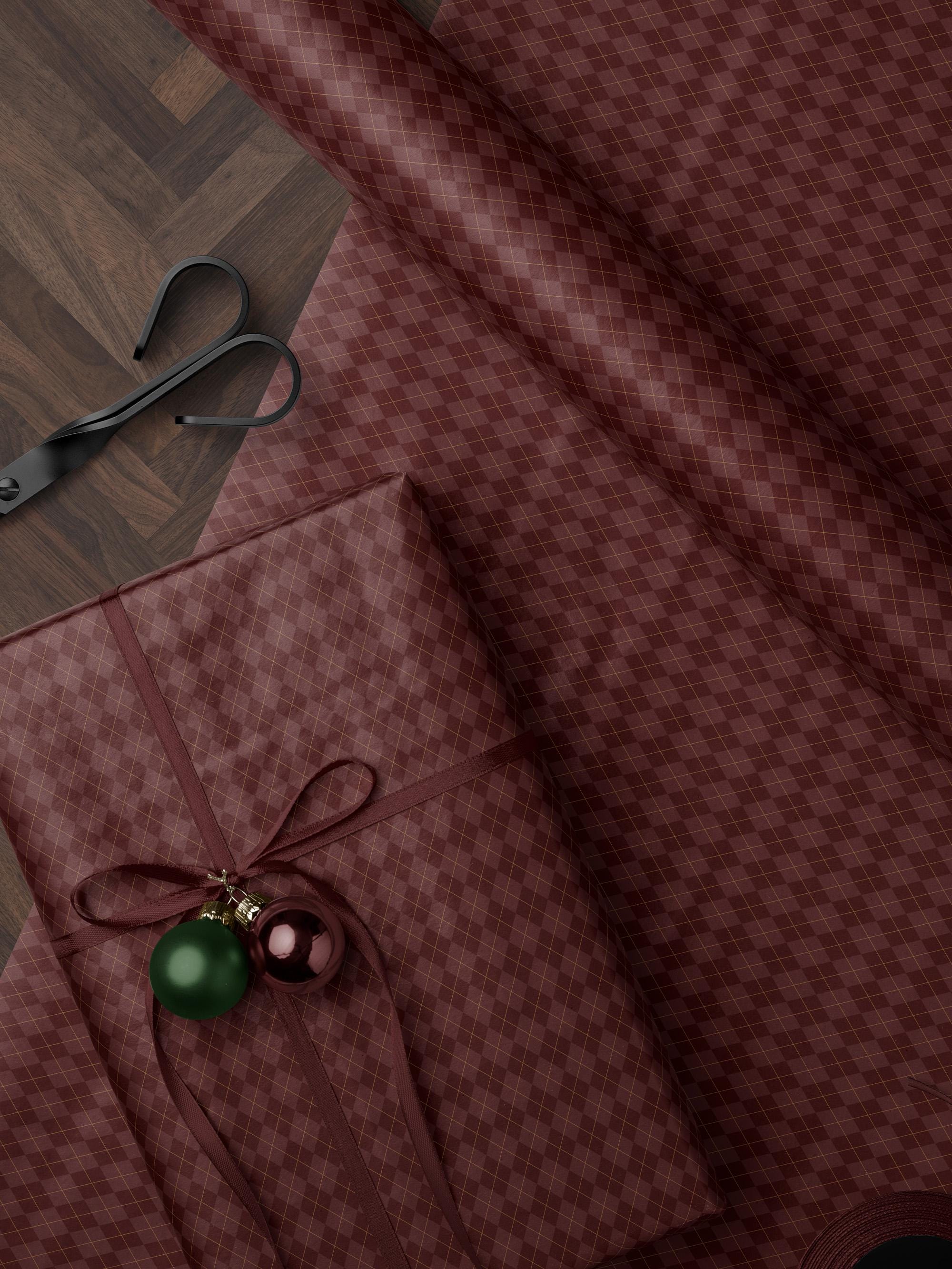Red Diamond Gift Wrap Mom Traditional Gift Wrap Christmas Wrapping ...