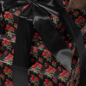 Holiday Gift Wrap Rose Wrapping Paper Flower Bouquet Gift Wrap ...