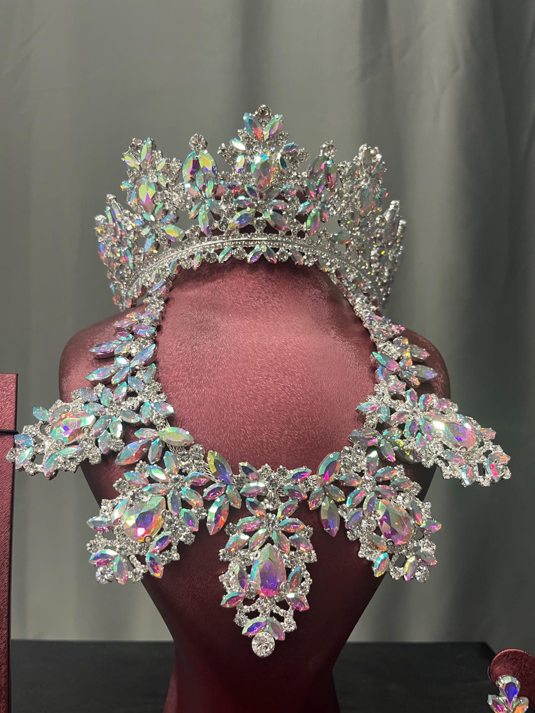 AB Stone Crown and Necklace Set Radiant Elegance for Brides ...