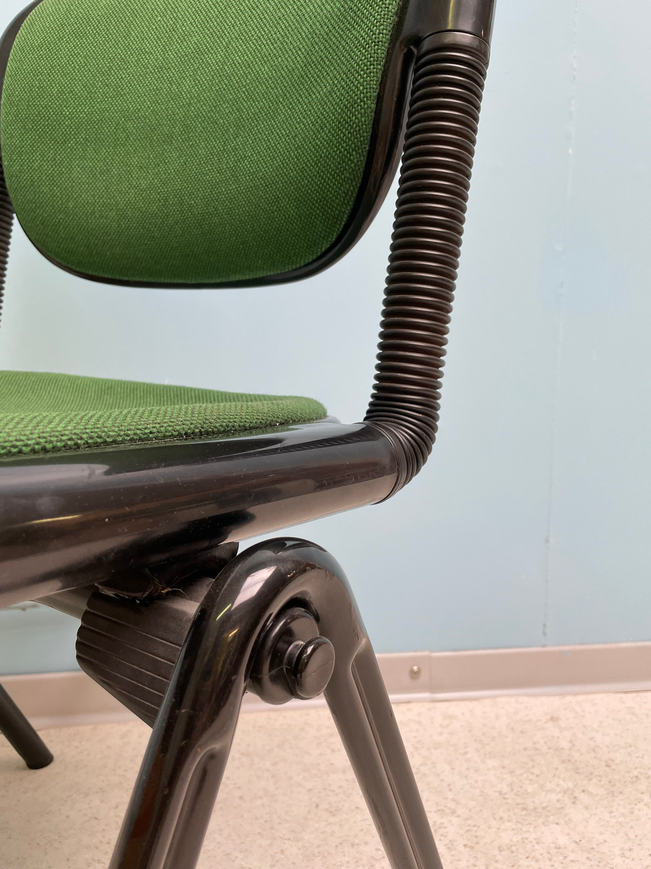 1 of 5 Vintage Vertebra Chairs System for Open Ark Castelli by - Etsy