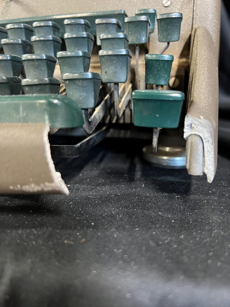 Vintage, 1955 Remington Typewriter Super Riter Standard, ROUGH ...