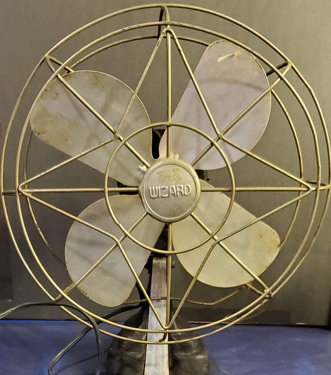 Vintage 1940’s Wizard Oscillating Fan— Works - Etsy