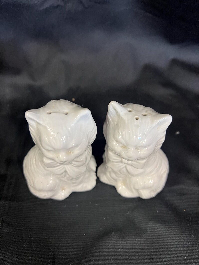 Vintage Porcelain Cat Salt and Pepper Shakers, 60’s, White - Etsy
