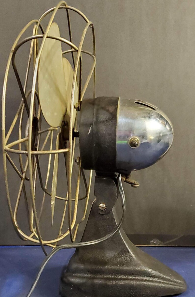 Vintage 1940’s Wizard Oscillating Fan— Works - Etsy