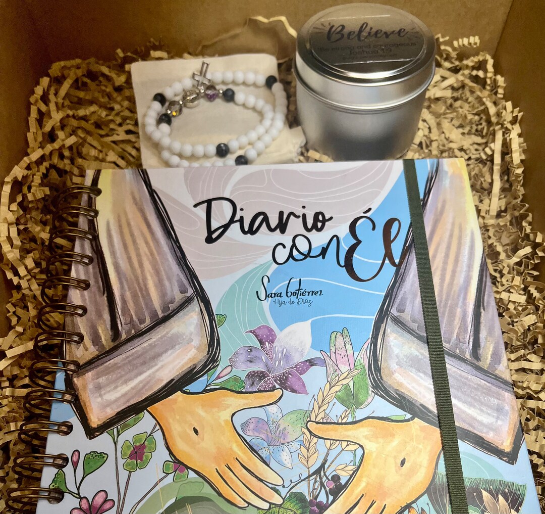 Gift Box, Rosary Bracelet, Decade Keychain, Mini Rosary, Journal, Soy ...