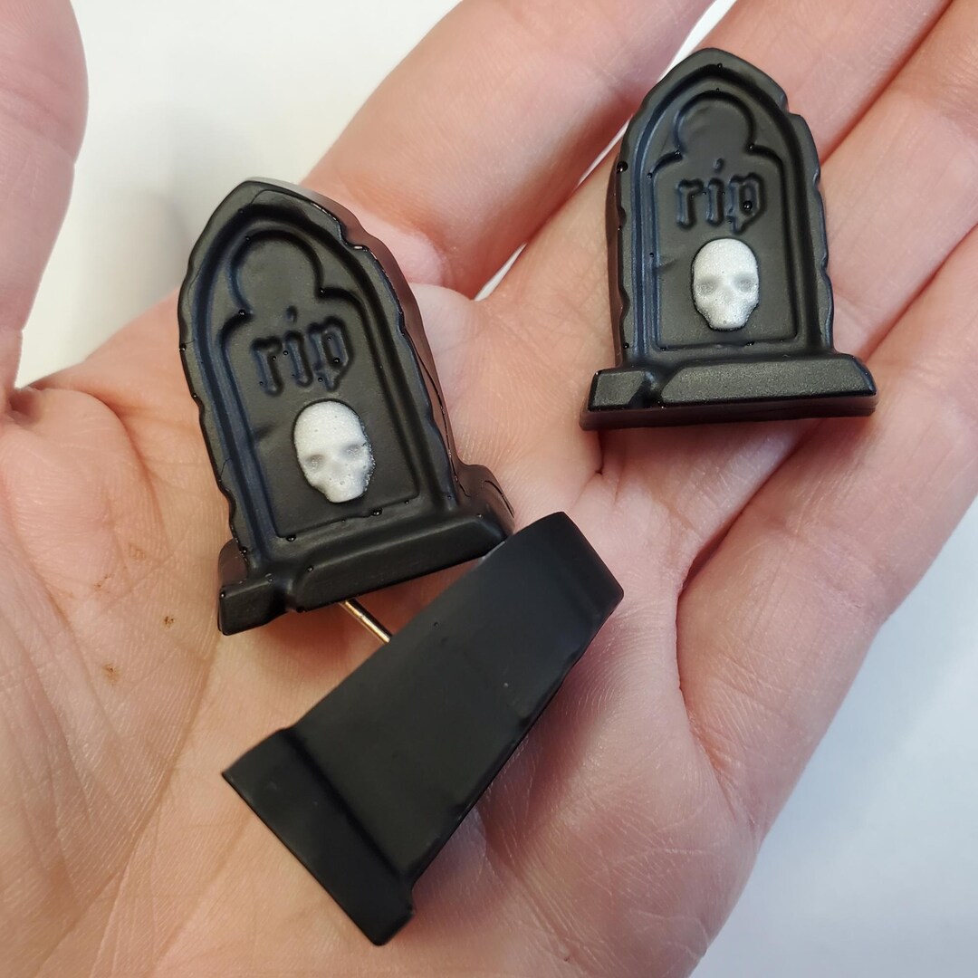 Gravestone Decorative (6-pack) Thumbtacks | Alternative Decor | Gothic ...