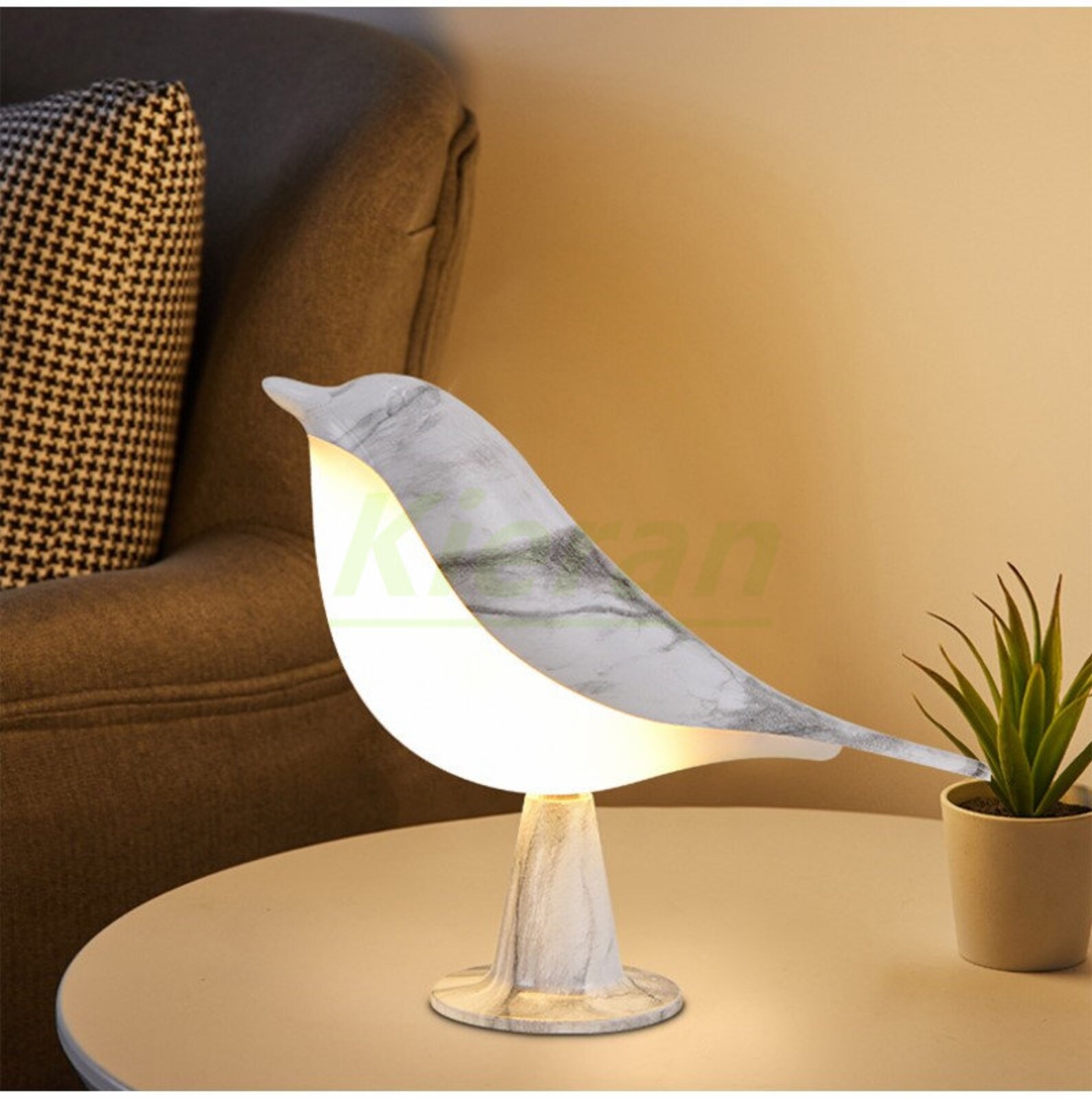 Beautiful Bird Table Lamp Three Colors Aroma Bird Fragment Lamp ...