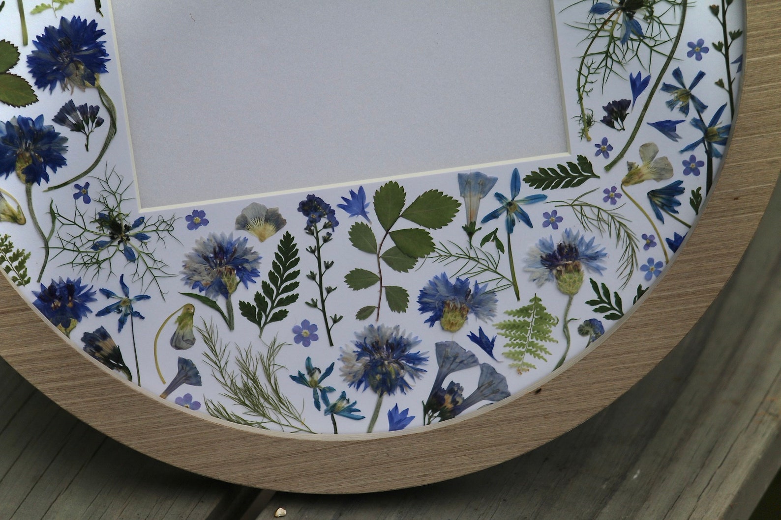 Blue Wild Flowers & Fern Circular Photo Frame - Etsy
