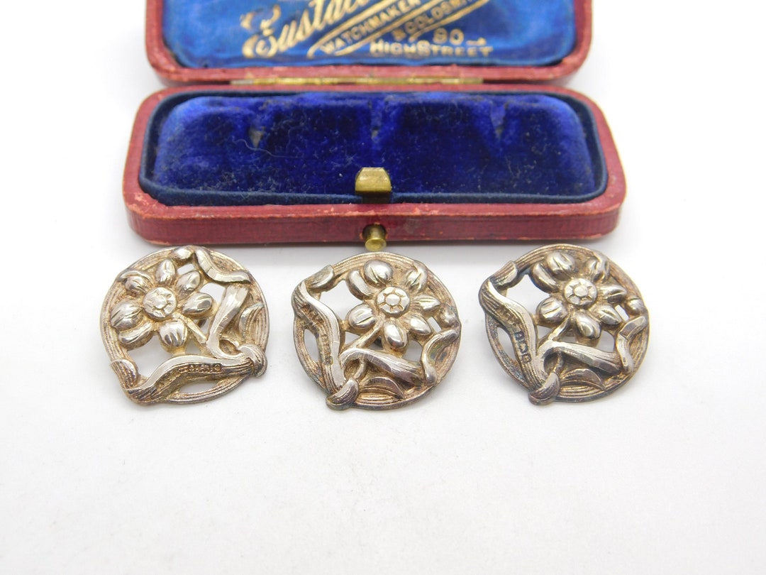 Edwardian Set of Three Sterling Silver Daisy Flower Buttons 1904 ...