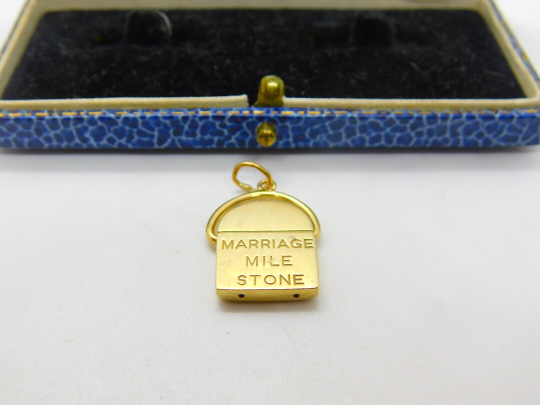9ct Yellow Gold Marriage Milestone Spinner Charm Pendant Vintage 1967 ...