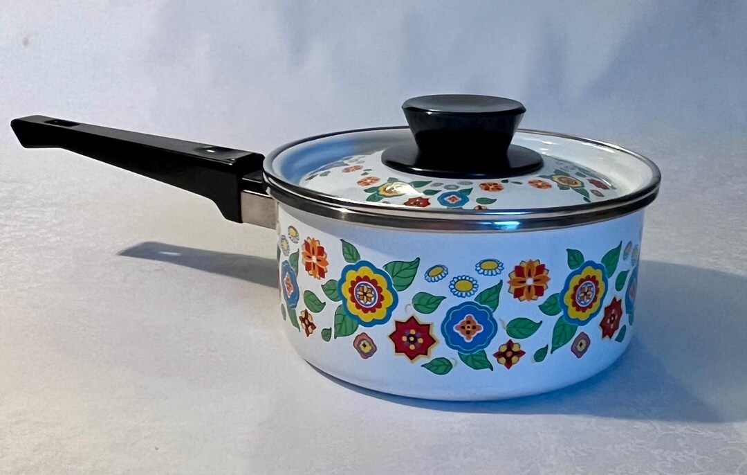 Vintage Enamel Cooking Pot Saucepan With Lid, Retro Floral Motif Yellow ...