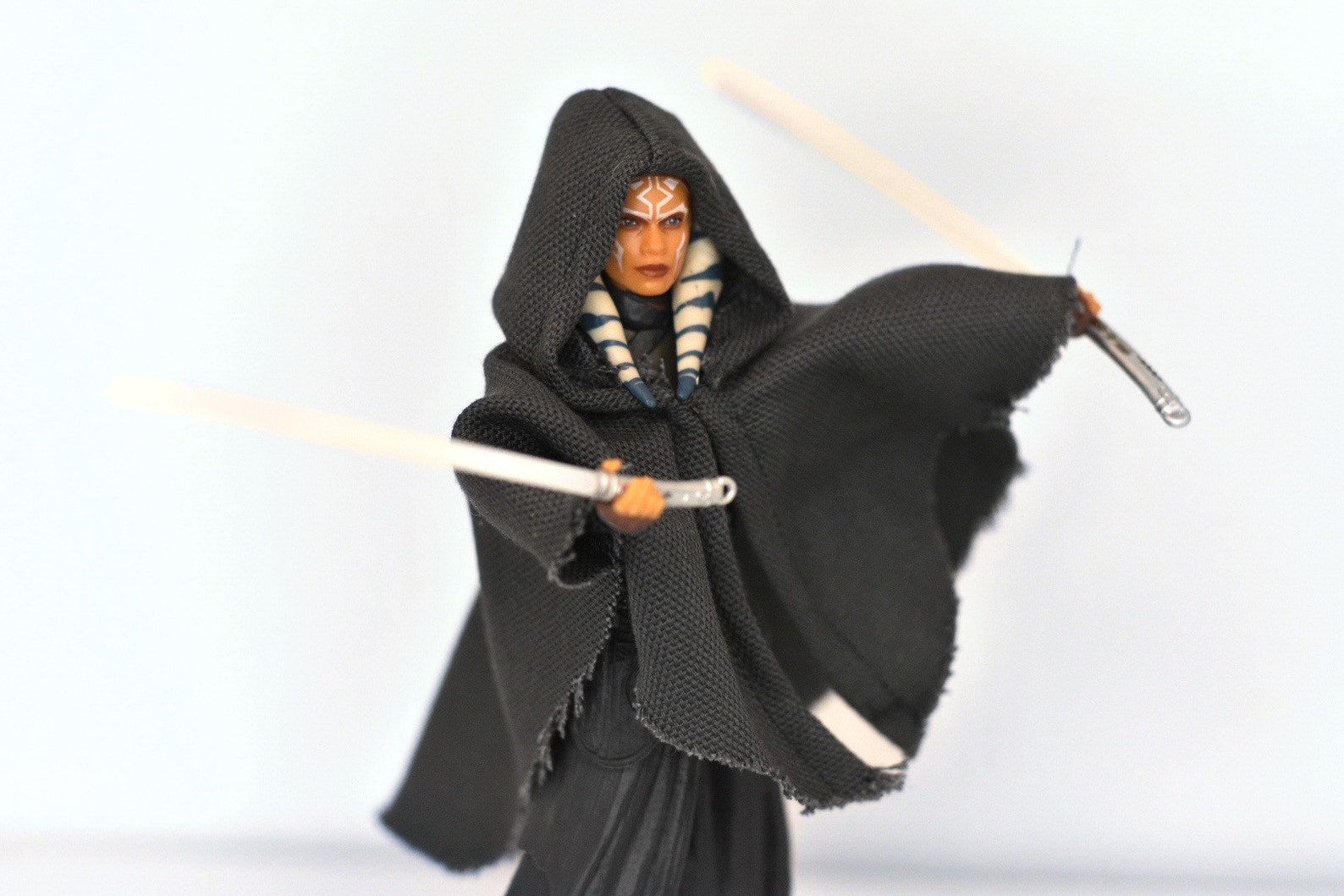 Ahsoka Wired Cloak 1/12 Scale Star Wars the Mandalorian - Etsy