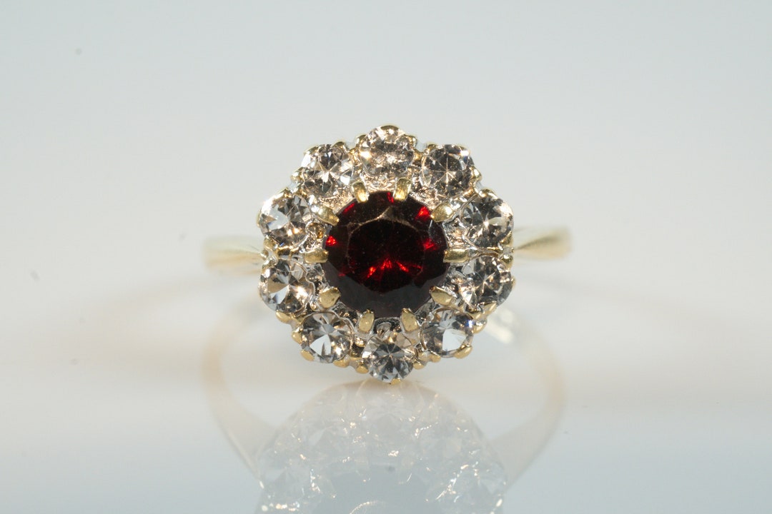 Vintage 9ct English Hallmark Garnet Ring C1960 - Etsy