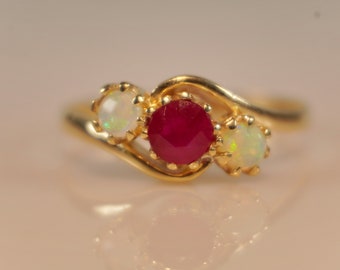 VERY PRETTY Genuine Vintage 9ct Gold Opal and Ruby Cluster Ring, Gold Ruby and Opal Cluster Ring ...