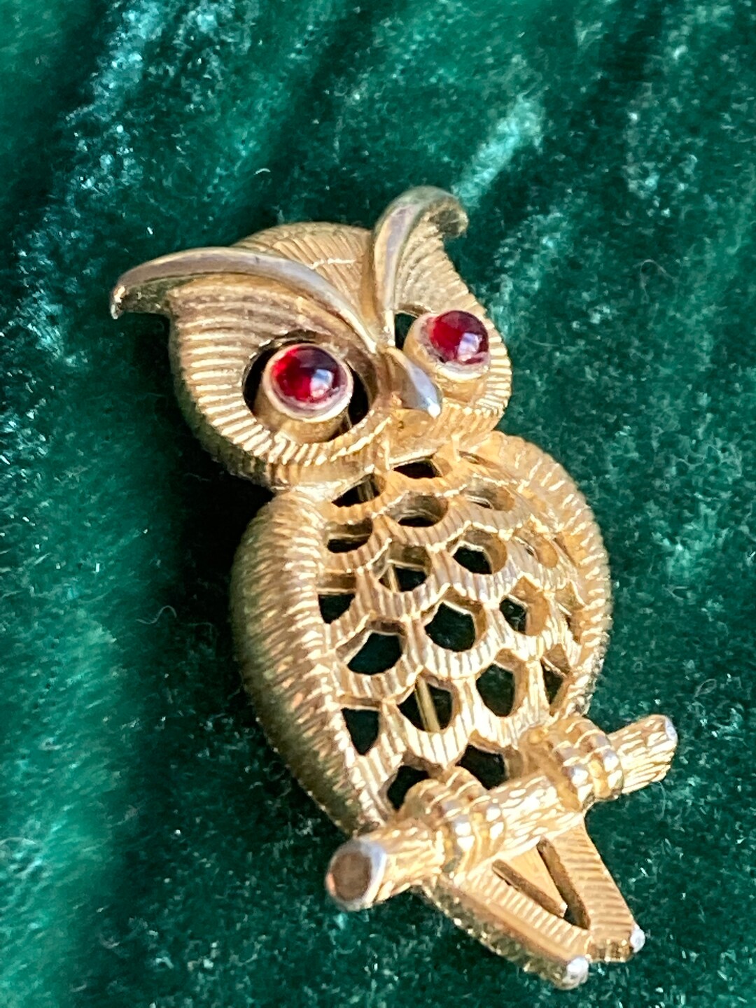 Vintage Gold-tone Owl Pin Brooch Marked Avon Collectable Jewlery ...