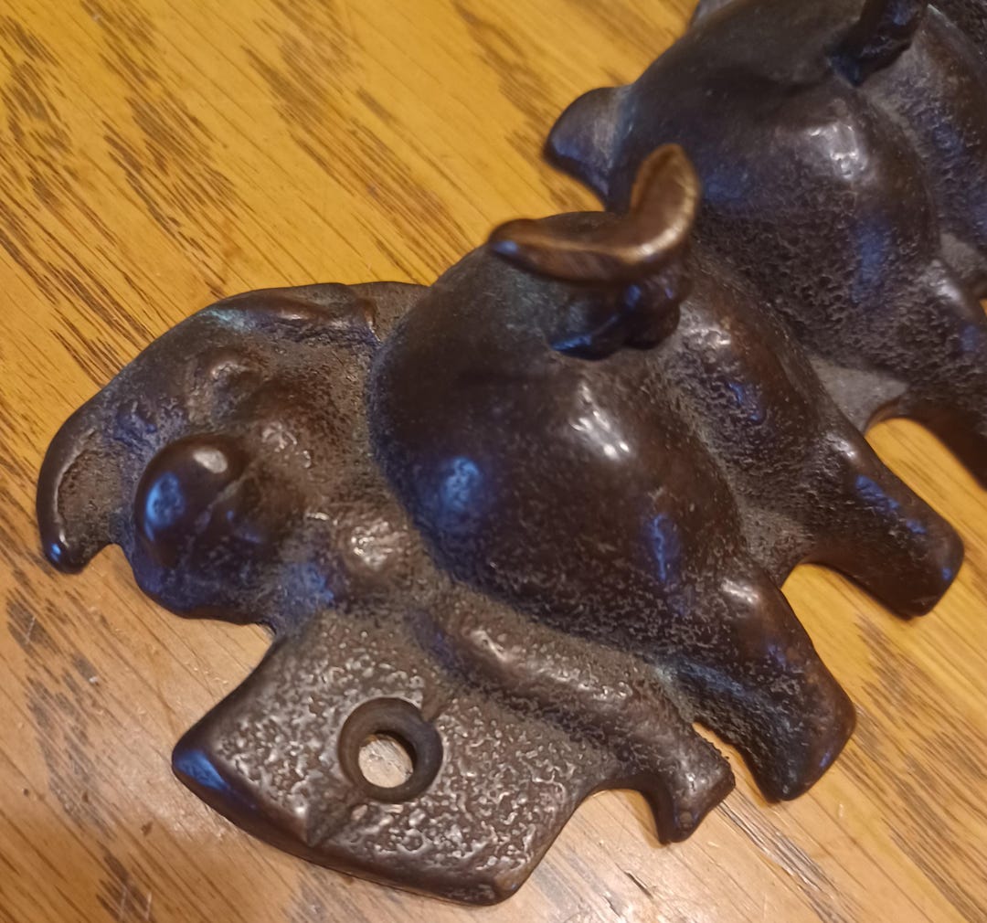 Piggy Iron Key Rack, Wall Mounted, Keys Hang on Tails, Some Patina, 9 ...