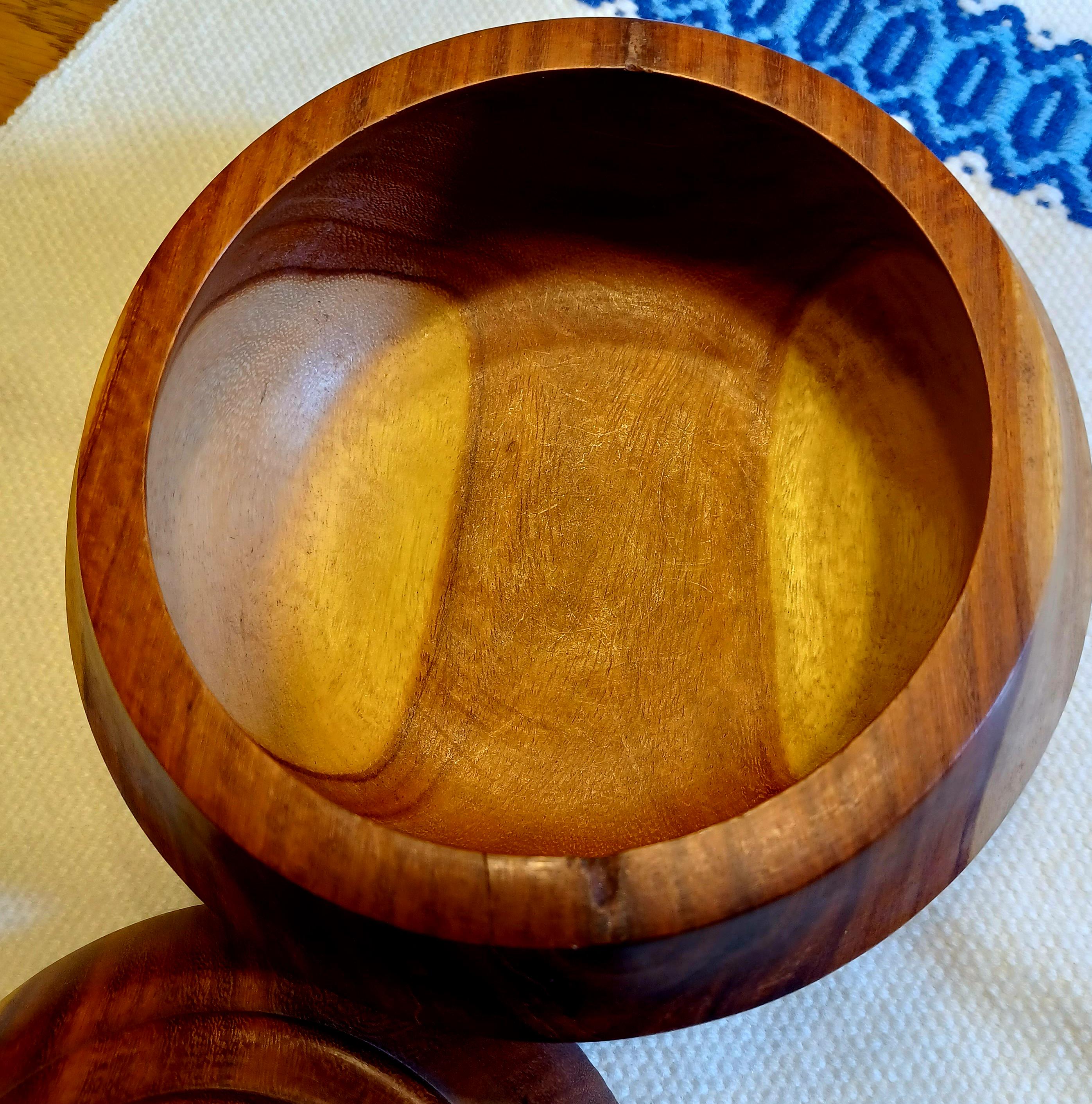 Vintage Turned Wood Lidded Round Box, Walnut or Mahogany but Not Sure ...