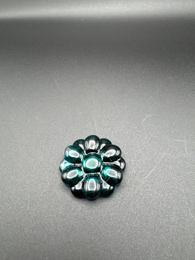 Refrigerator Magnet Made Out of Epoxy Resin in the Shape of a Flower in ...