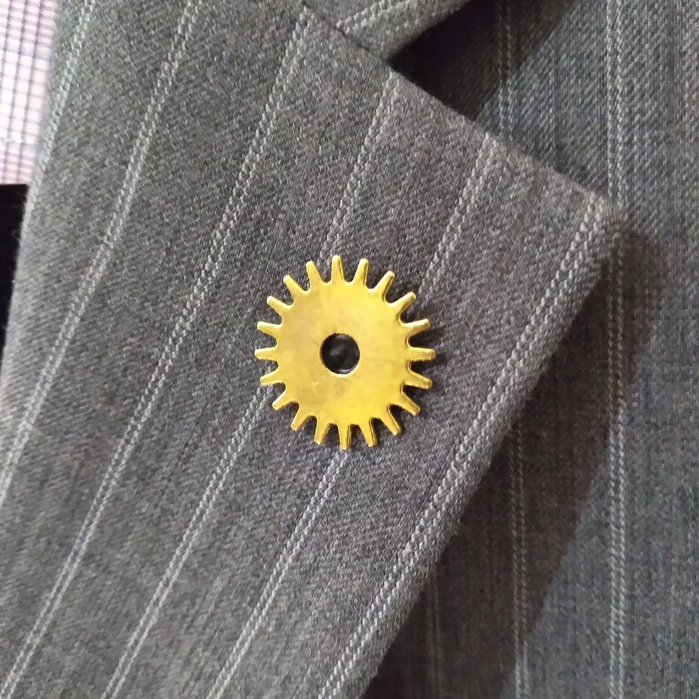 Steampunk Gear Lapel Pin 25 Mm Cog Sprocket Wheel Brooch Jewelry ...