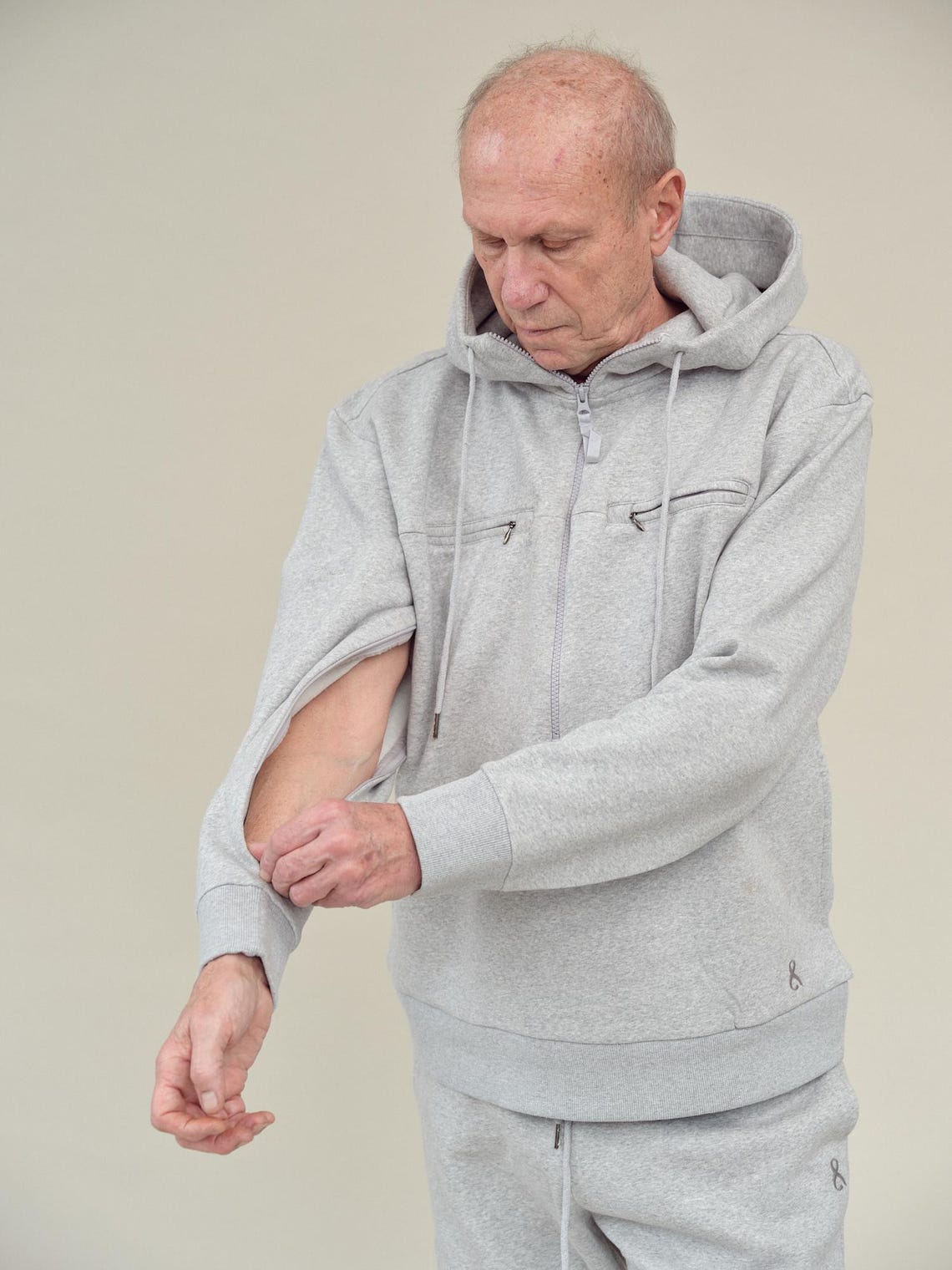 Accessible Hoodie With Zippers for Port and PICC Line Access ...