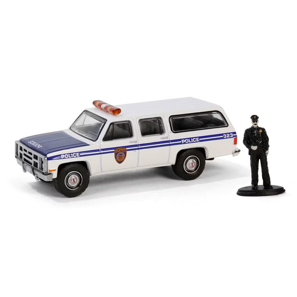 1985 GMC Suburban 2500 NYC Transit Police With Police Officer Figure ...