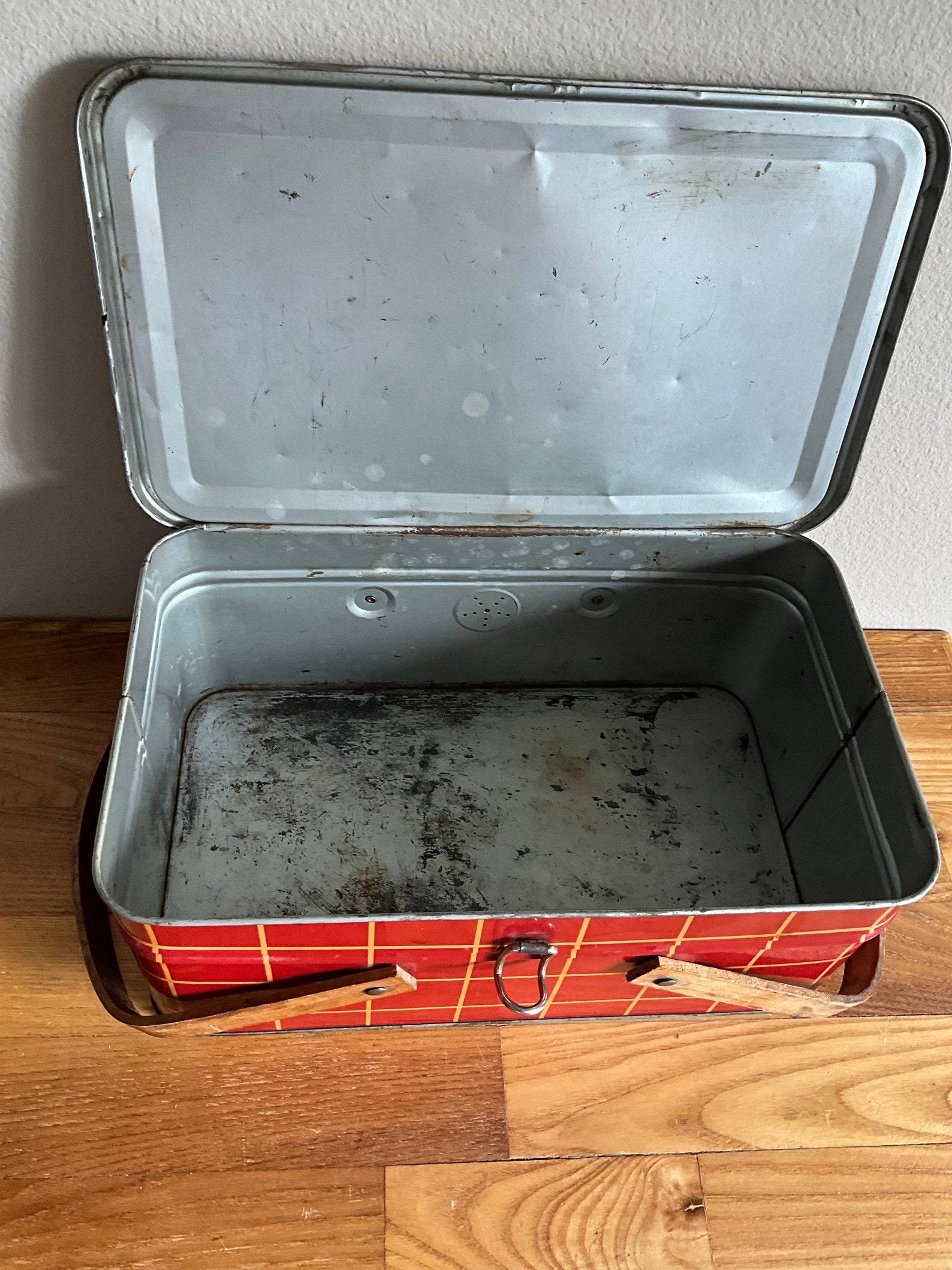 Vintage Red Plaid Metal Lunch Box/basket With Wooden Handles - Etsy