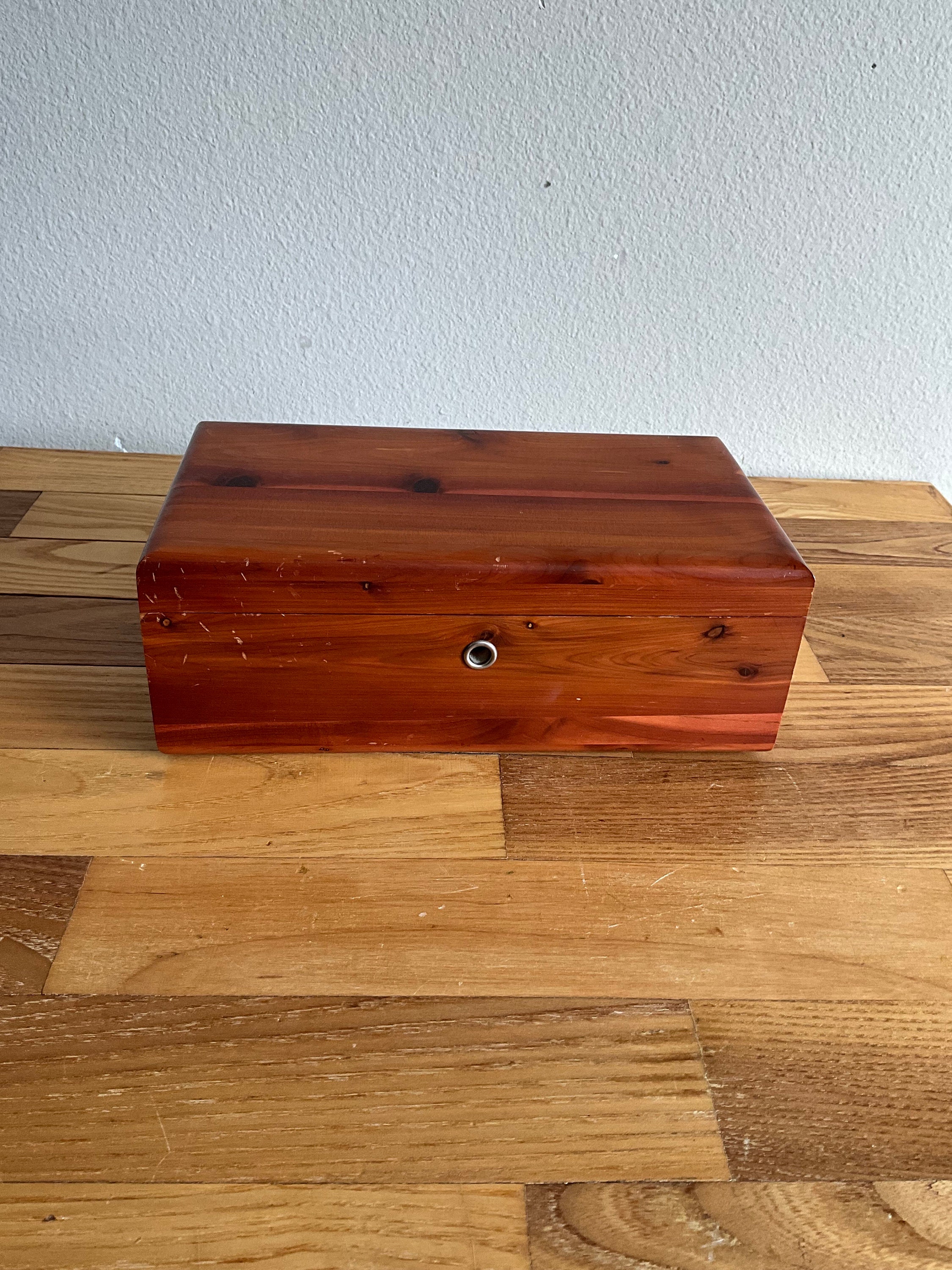 Vintage Lane Cedar Box With Key - Etsy