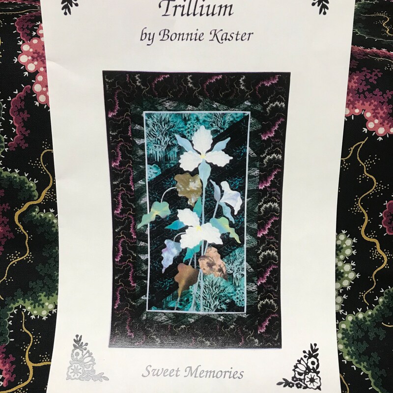 Trillium Quilt - Etsy