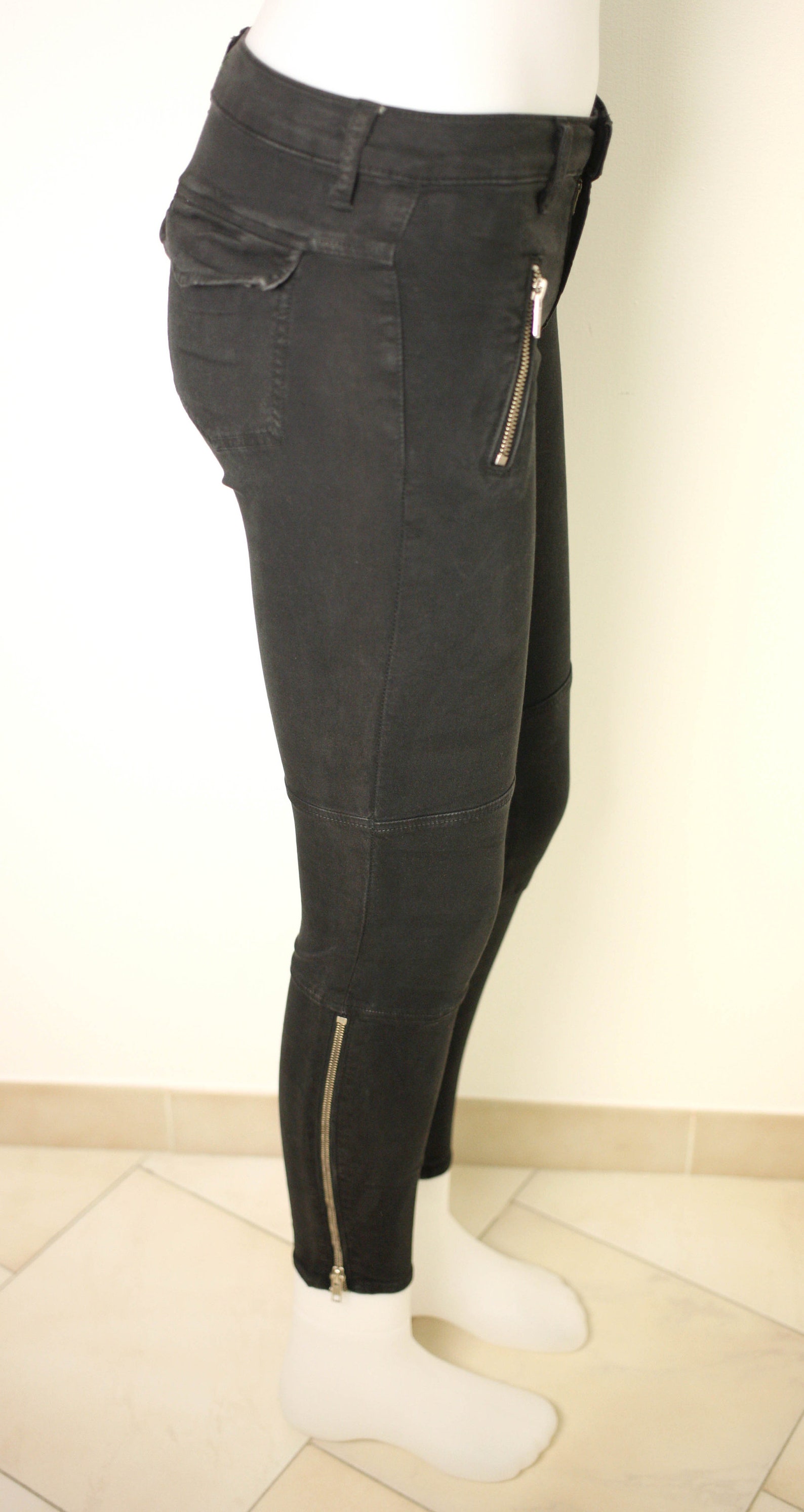 J Brand 'agnes' Ladies Black Vintage Slim Fit Jeans-waist 23"-zip ...