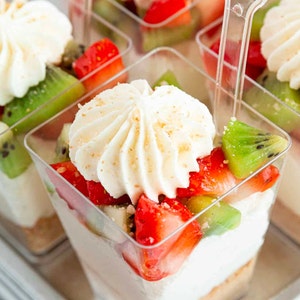 Plastic Dessert Parfait Favor Cups With Lids and Mini Spoons Appetizer ...