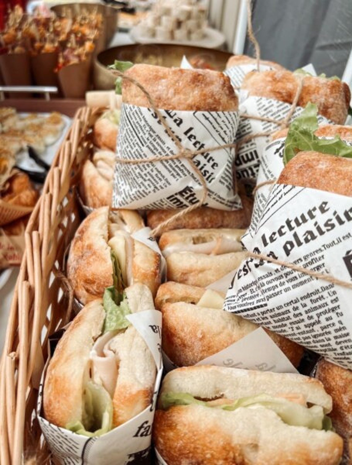 Newspaper Deli Paper Sheets Sandwich Twine Set for Food Display Buffet ...