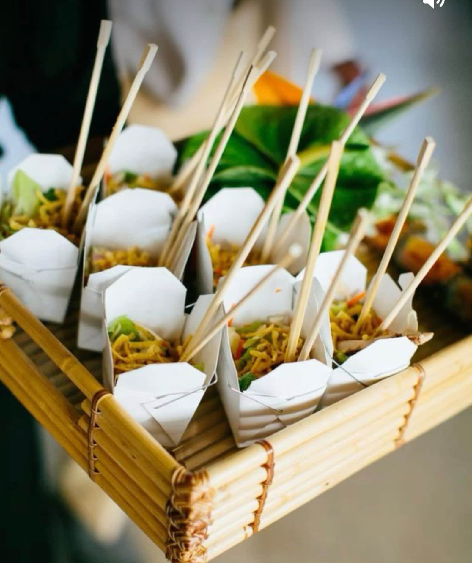 Kraft White Food Take Out Boxes Wooden Forks Chopsticks Set Appetizer ...
