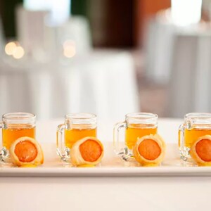 Mini Clear Plastic Beer Mug Shot Glasses for Appetizer Displays Wedding ...