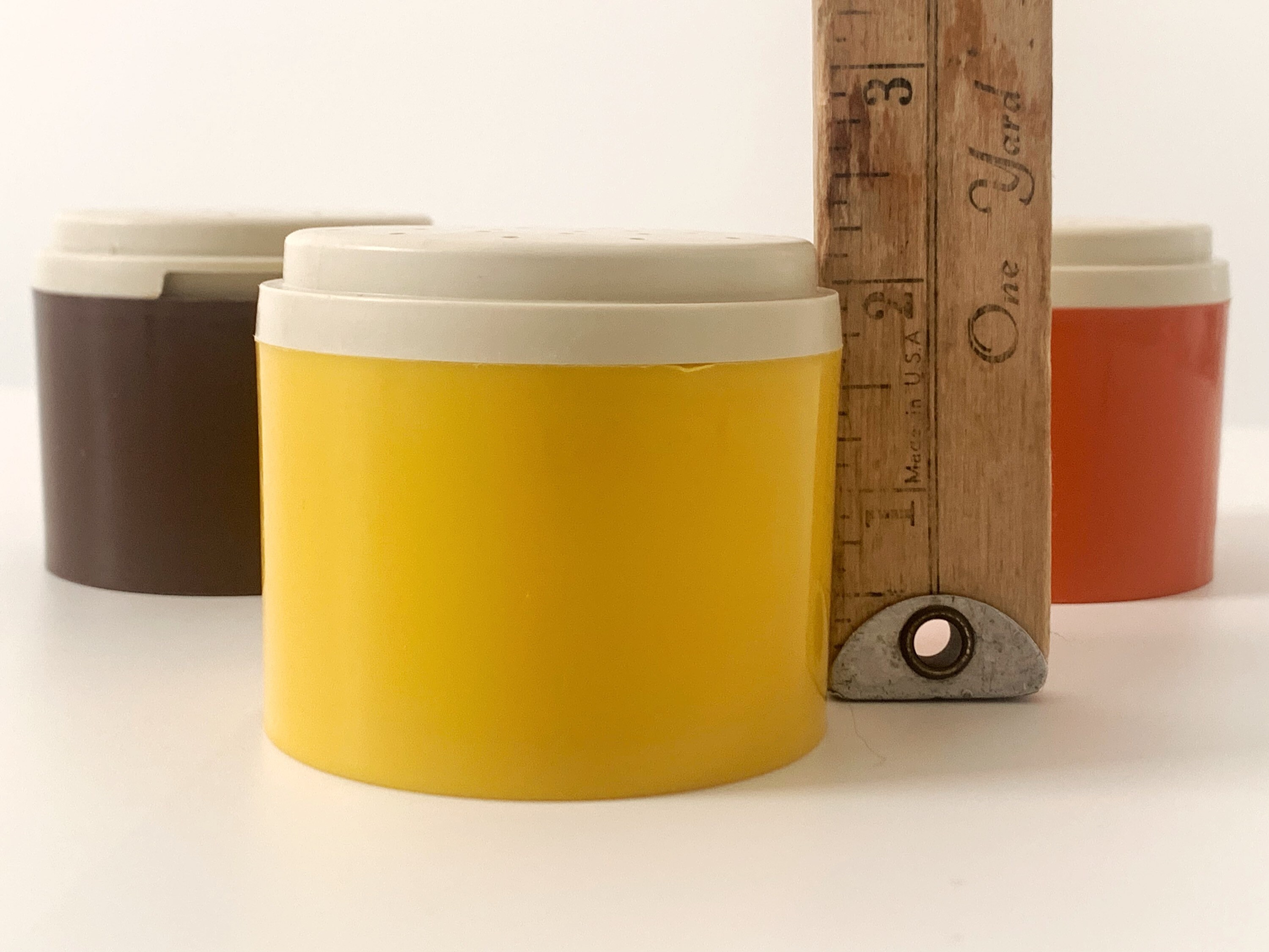 Tupperware Spice Tower Stackable Shakers Seasoning Shakers 1308 Vintage ...