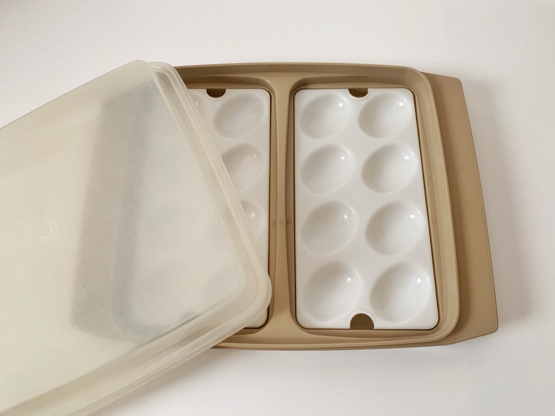 Vintage Tupperware Deviled Egg Store and Serve Tan Base 723-3 Lid 722-1 ...