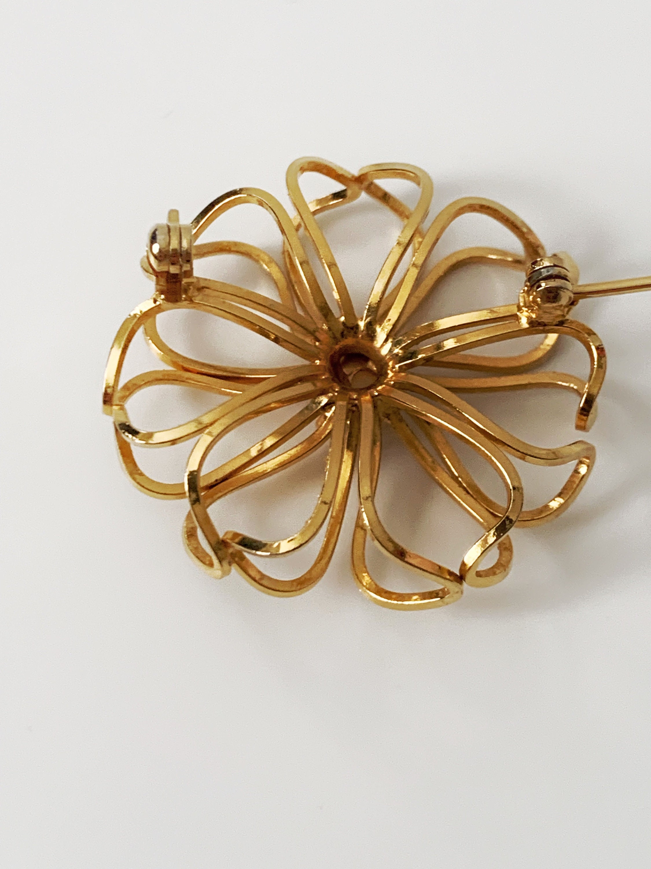 Vintage Gold Tone Flower Brooch With Faux Pearl Center | Open Flower ...