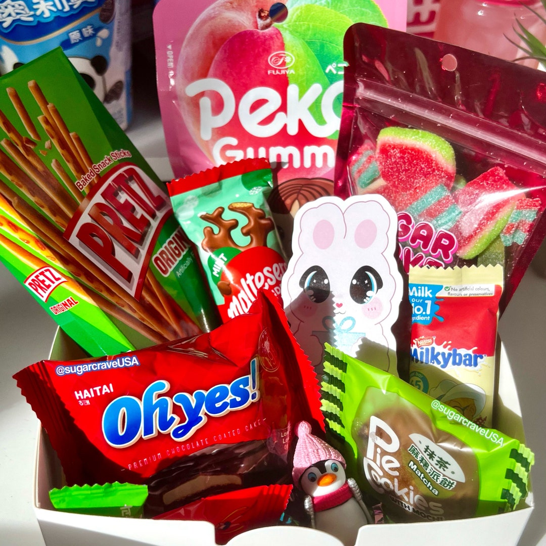 CHRISTMAS International Box Asian Snacks Exotic Korean Candy Xmas Gift ...