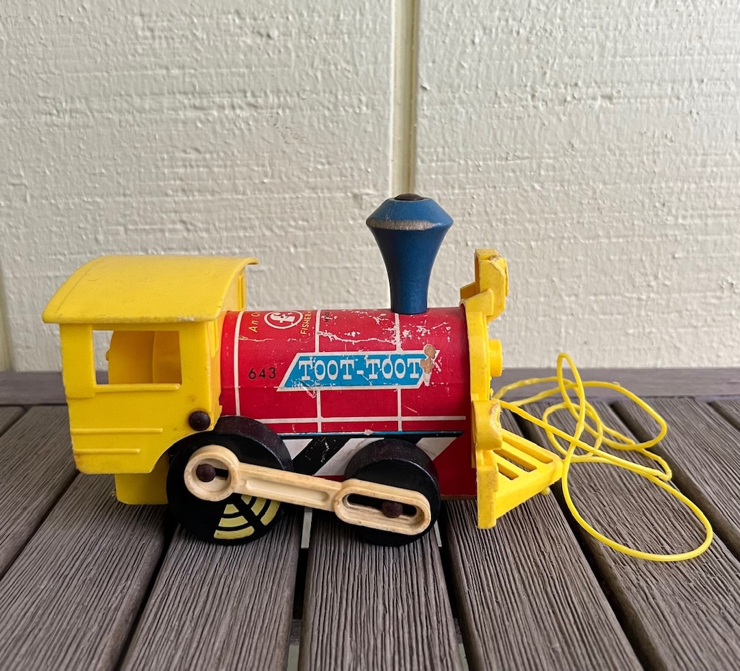 Toot Toot Train 643 Wood and Plastic Pull Toy 1960s Vintage Fisher ...