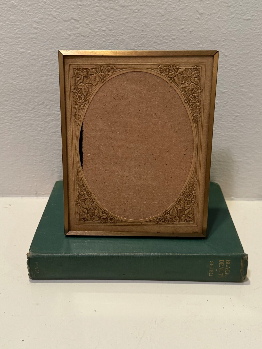 Vintage Brass 6x7 Picture Frame With Floral Leaf Paper Oval Border ...