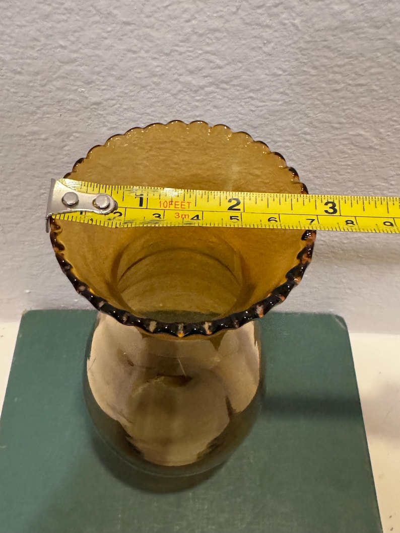 Vintage Amber Color Oil Lamp Chimney/flute With Ruffled Detailing at ...