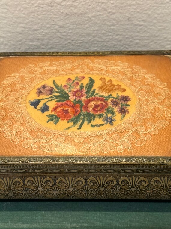 Antique Early 1900s Victorian Petit Pointe Needlepoin… - Gem