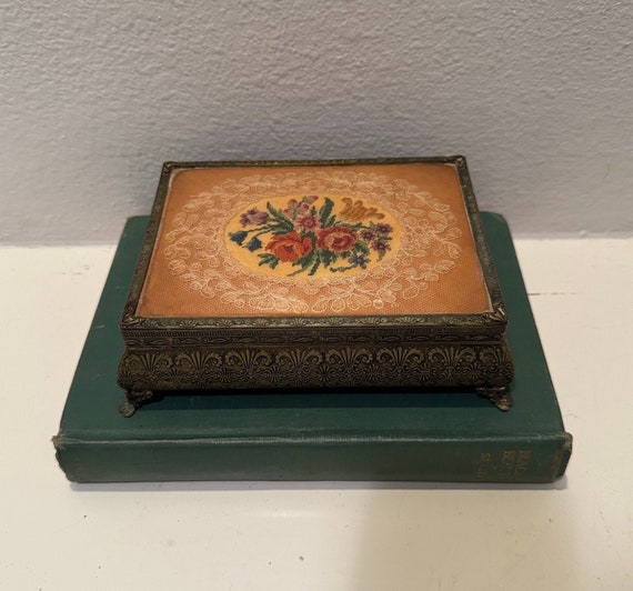 Antique Early 1900s Victorian Petit Pointe Needlepoin… - Gem