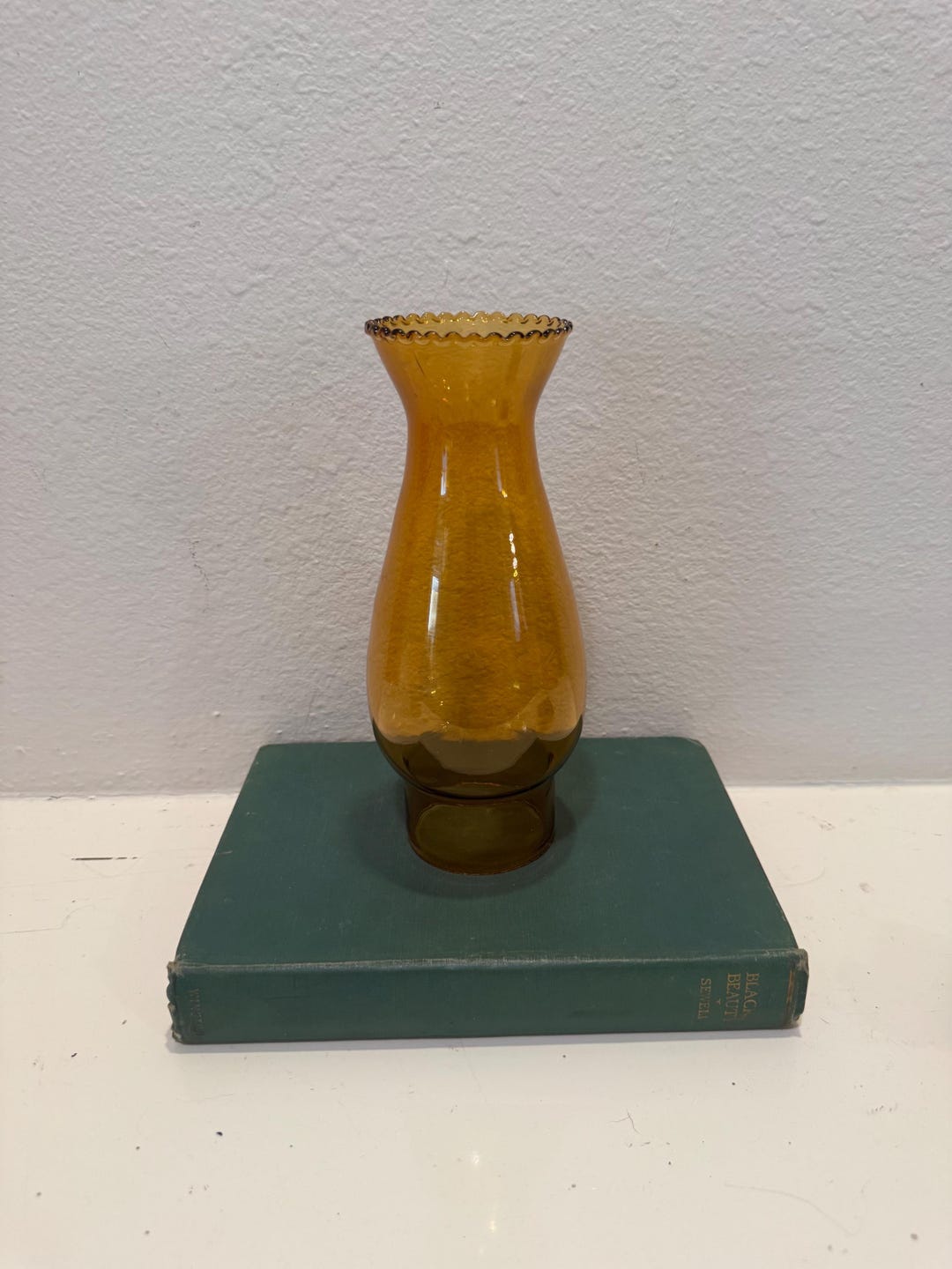 Vintage Amber Color Oil Lamp Chimney/flute With Ruffled Detailing at ...