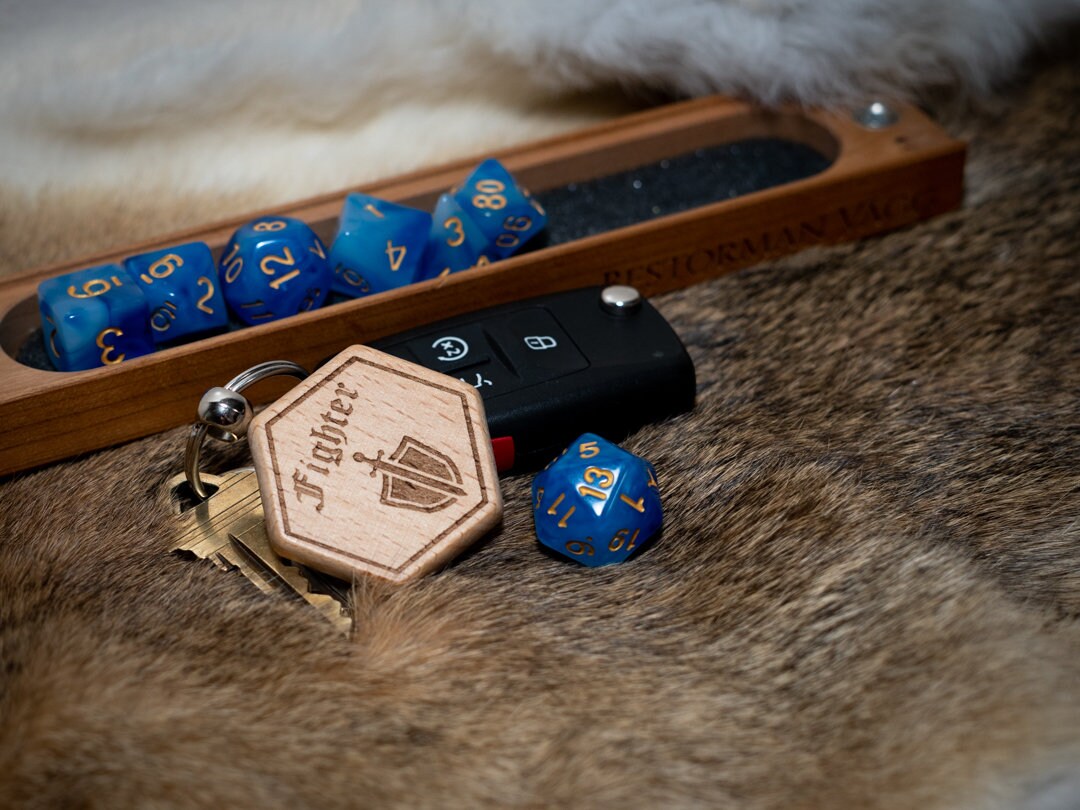D20 Dnd Class Keychain - Etsy