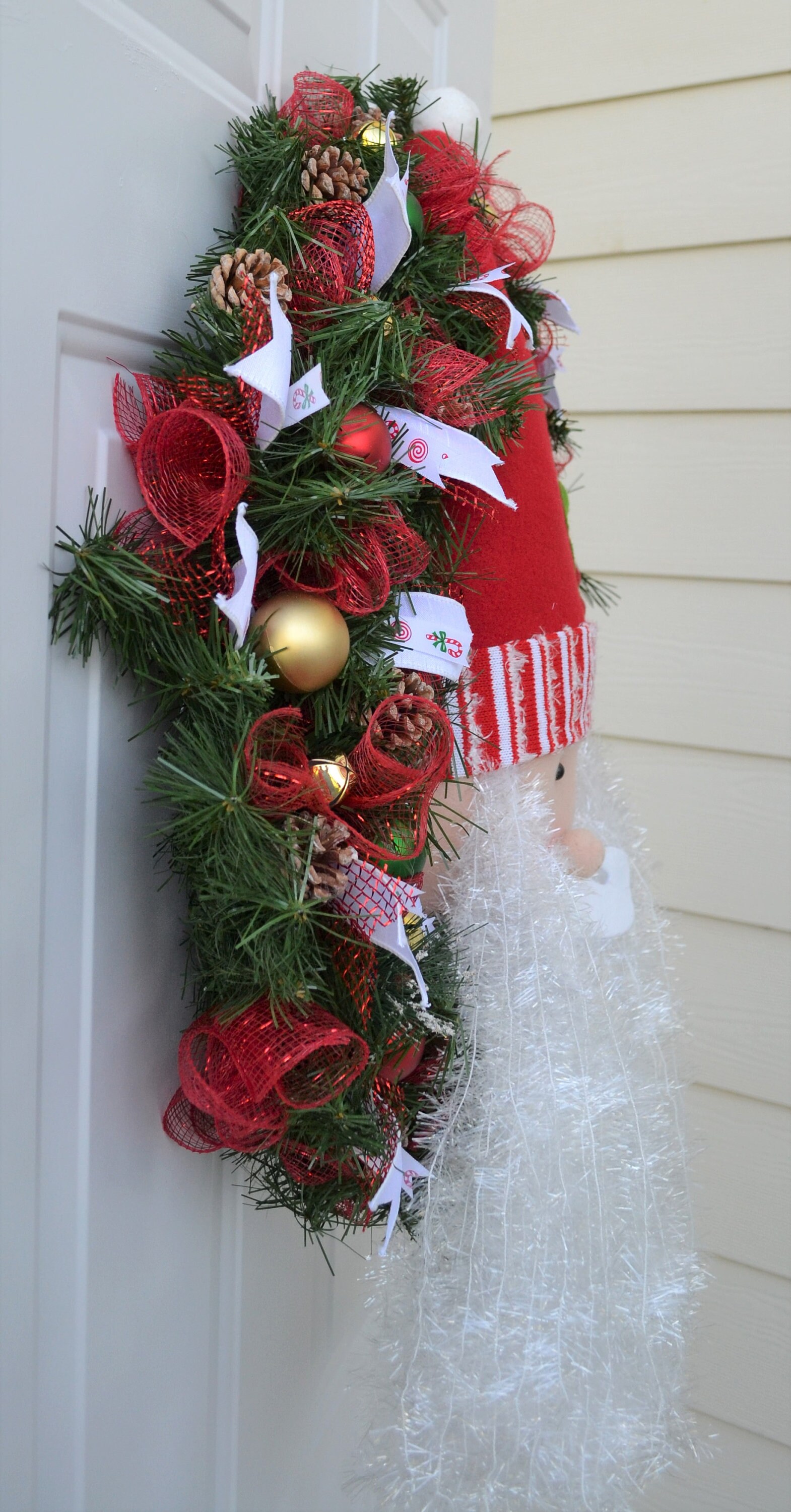 Santa Pine Mesh Christmas Wreath, Santa Head Decor, Pinecone Christmas ...