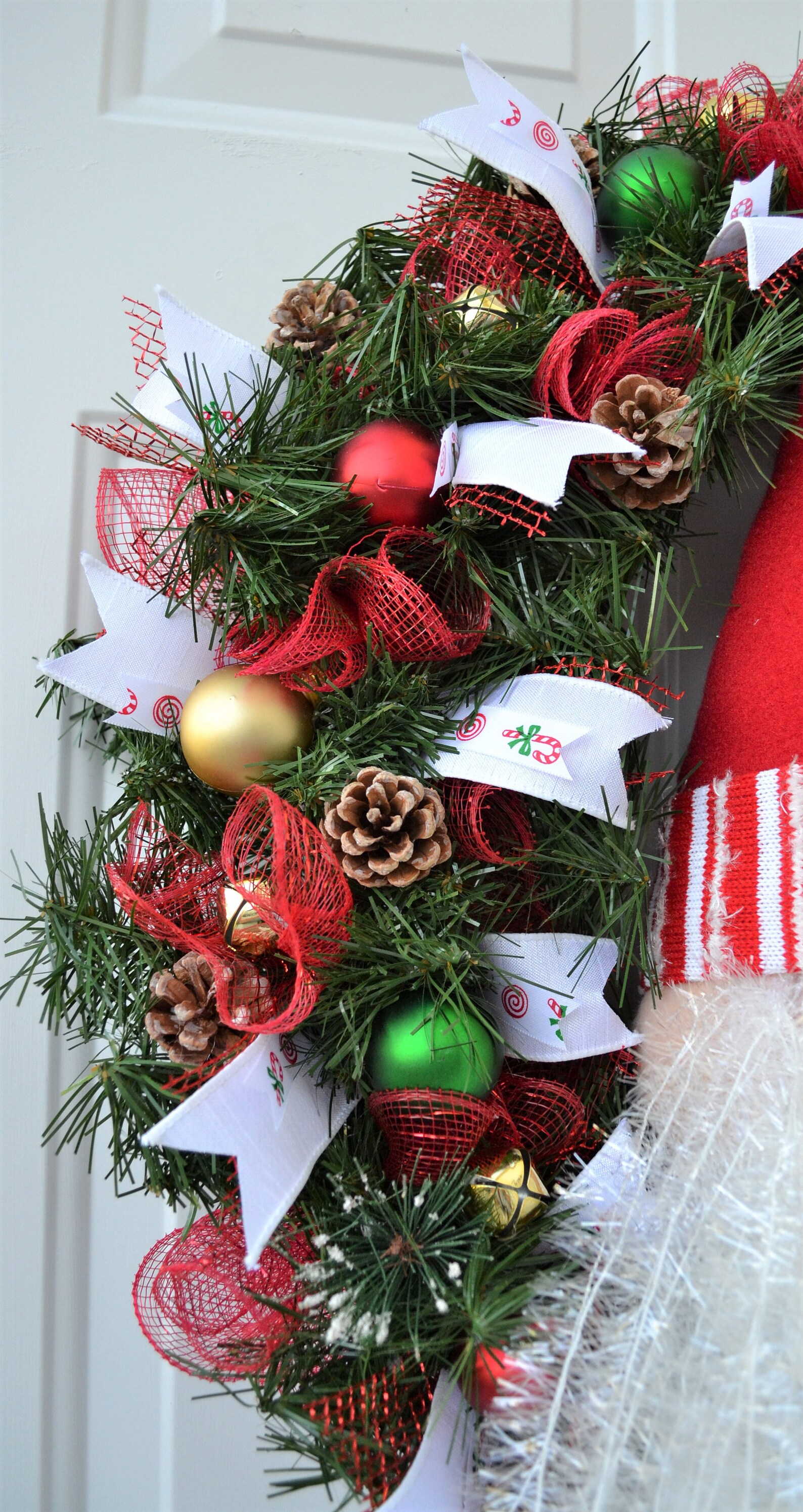 Santa Pine Mesh Christmas Wreath, Santa Head Decor, Pinecone Christmas ...