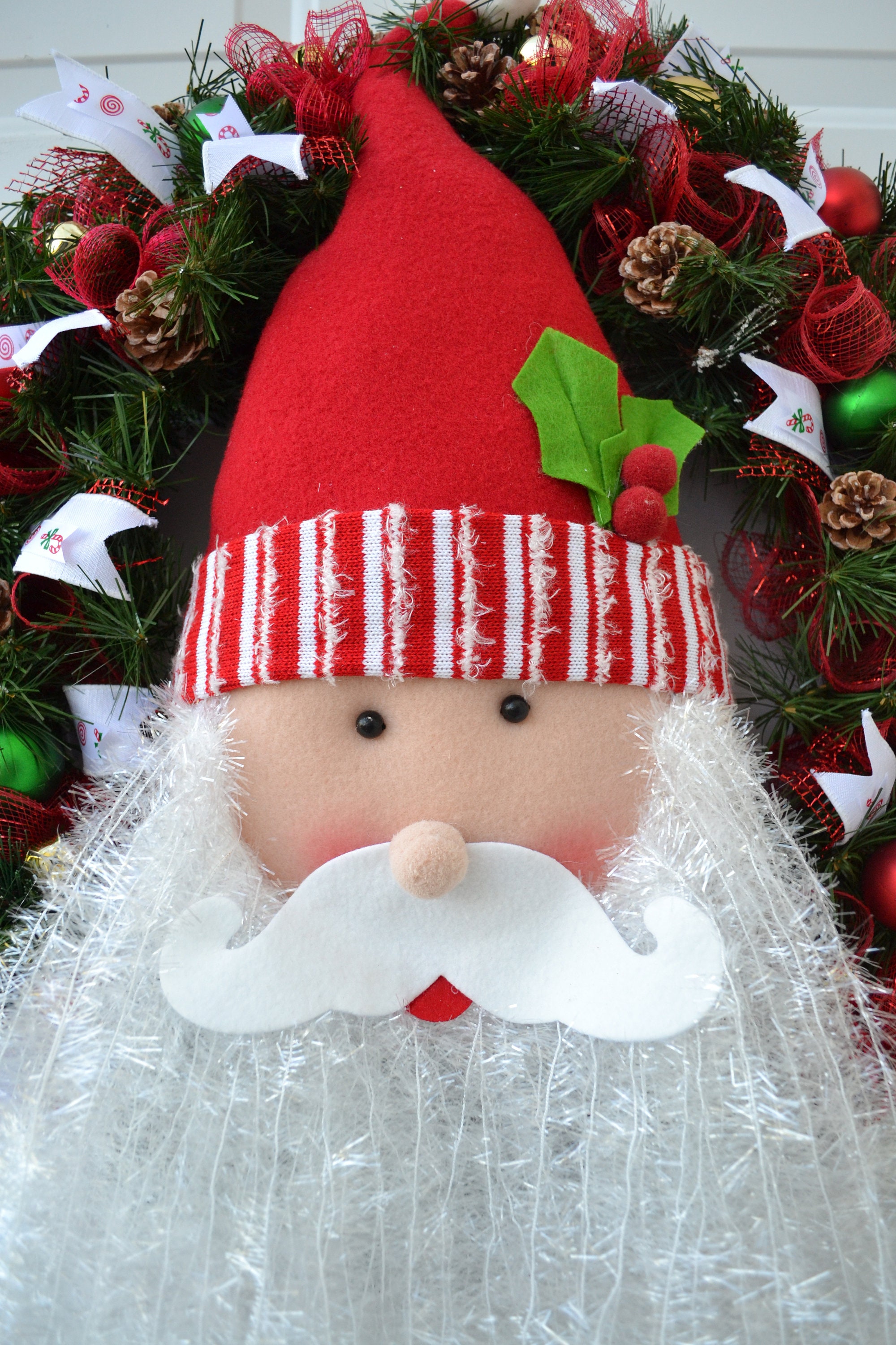 Santa Pine Mesh Christmas Wreath, Santa Head Decor, Pinecone Christmas ...