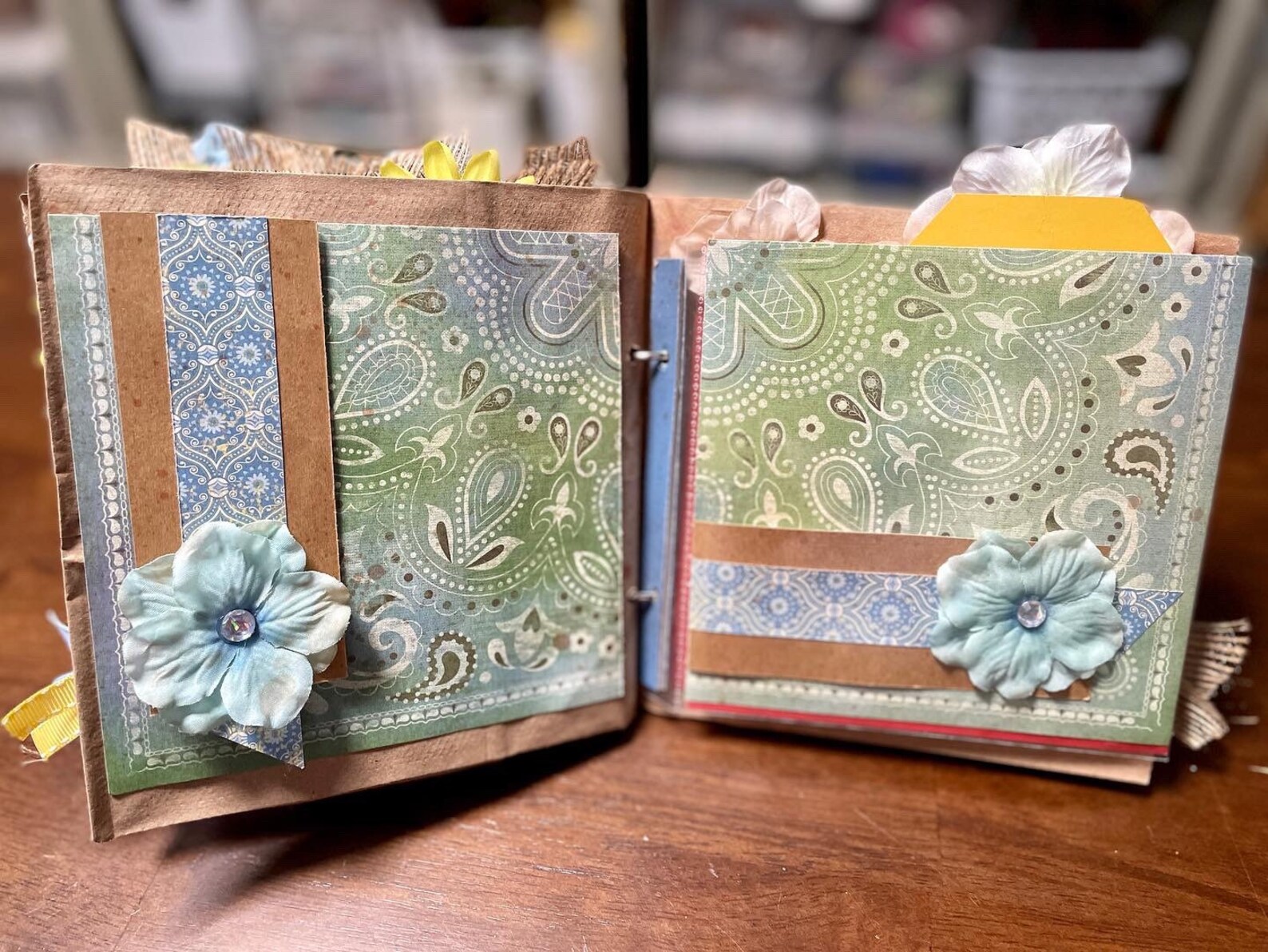 Farmhouse Scrapbook Album Birthday Paper Bag Gift Chicken Coffee Table ...